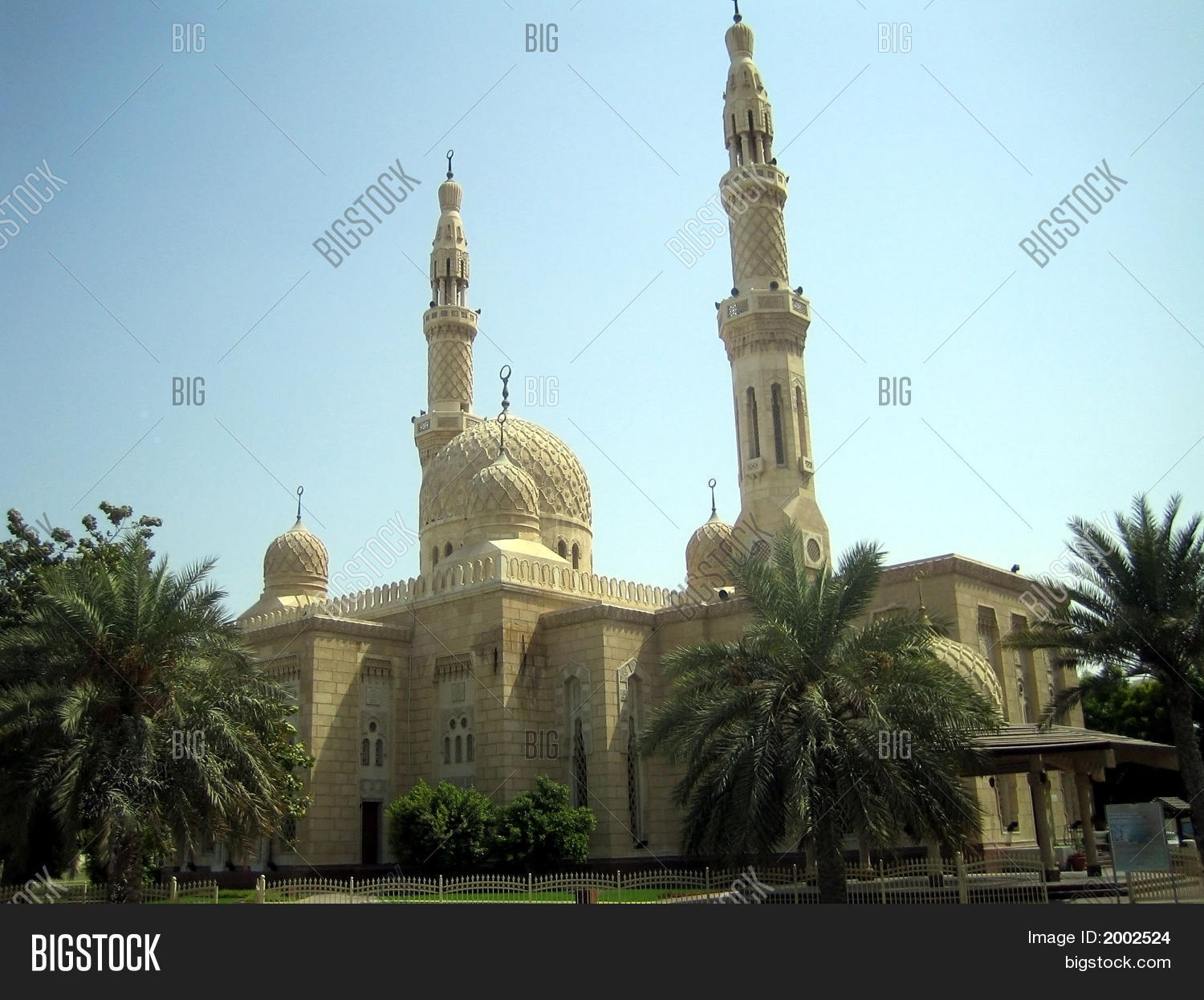 Grand Mosque Dubai Image & Photo (Free Trial) | Bigstock