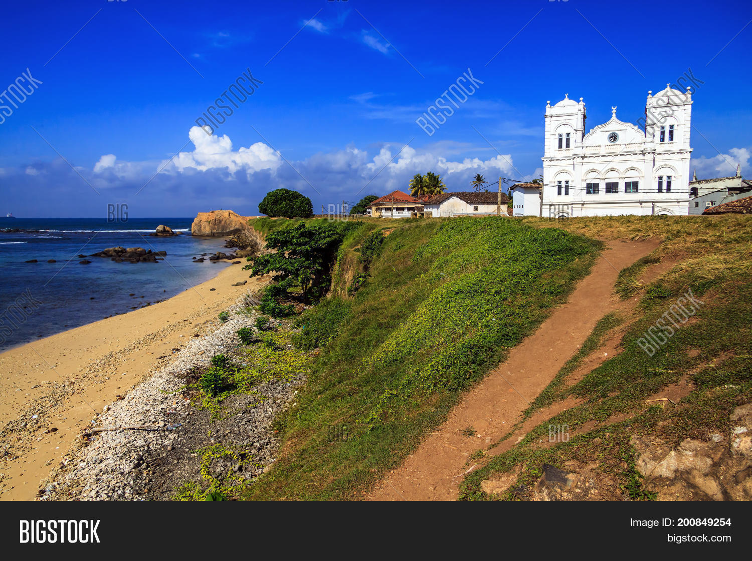 Imagen y foto Ancient Church Fort (prueba gratis) | Bigstock