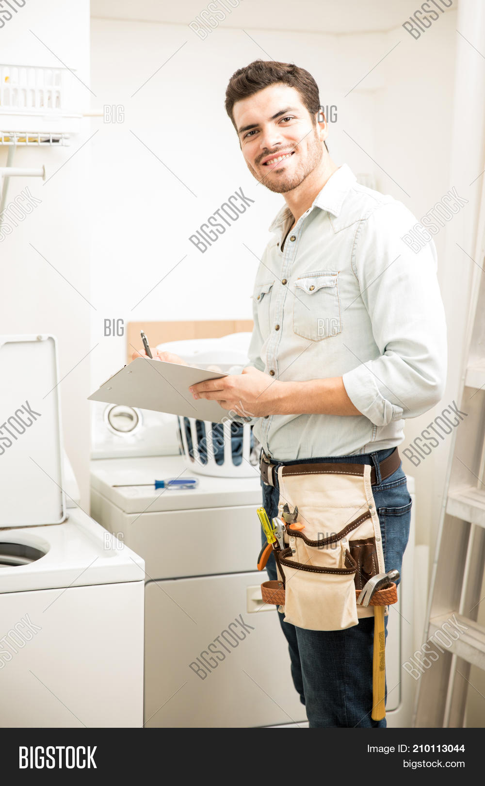 Handyman Repairing Image & Photo (Free Trial) | Bigstock