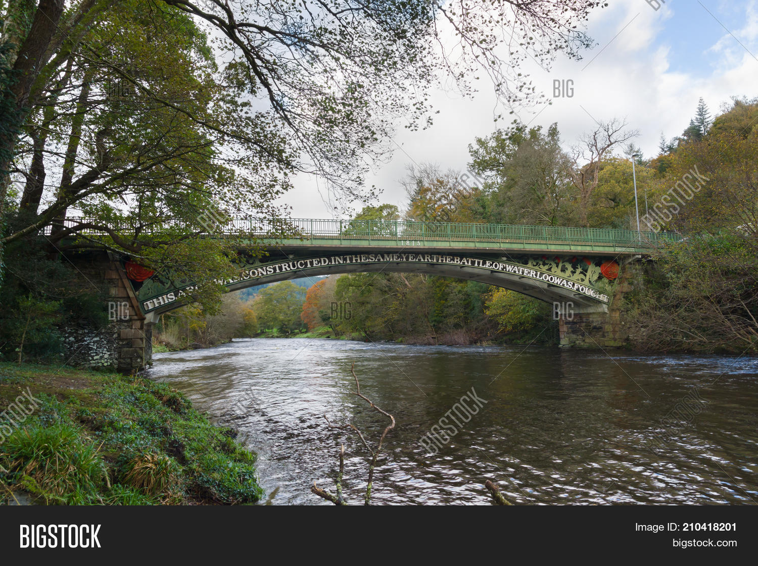 Waterloo Bridge Image & Photo (Free Trial) | Bigstock