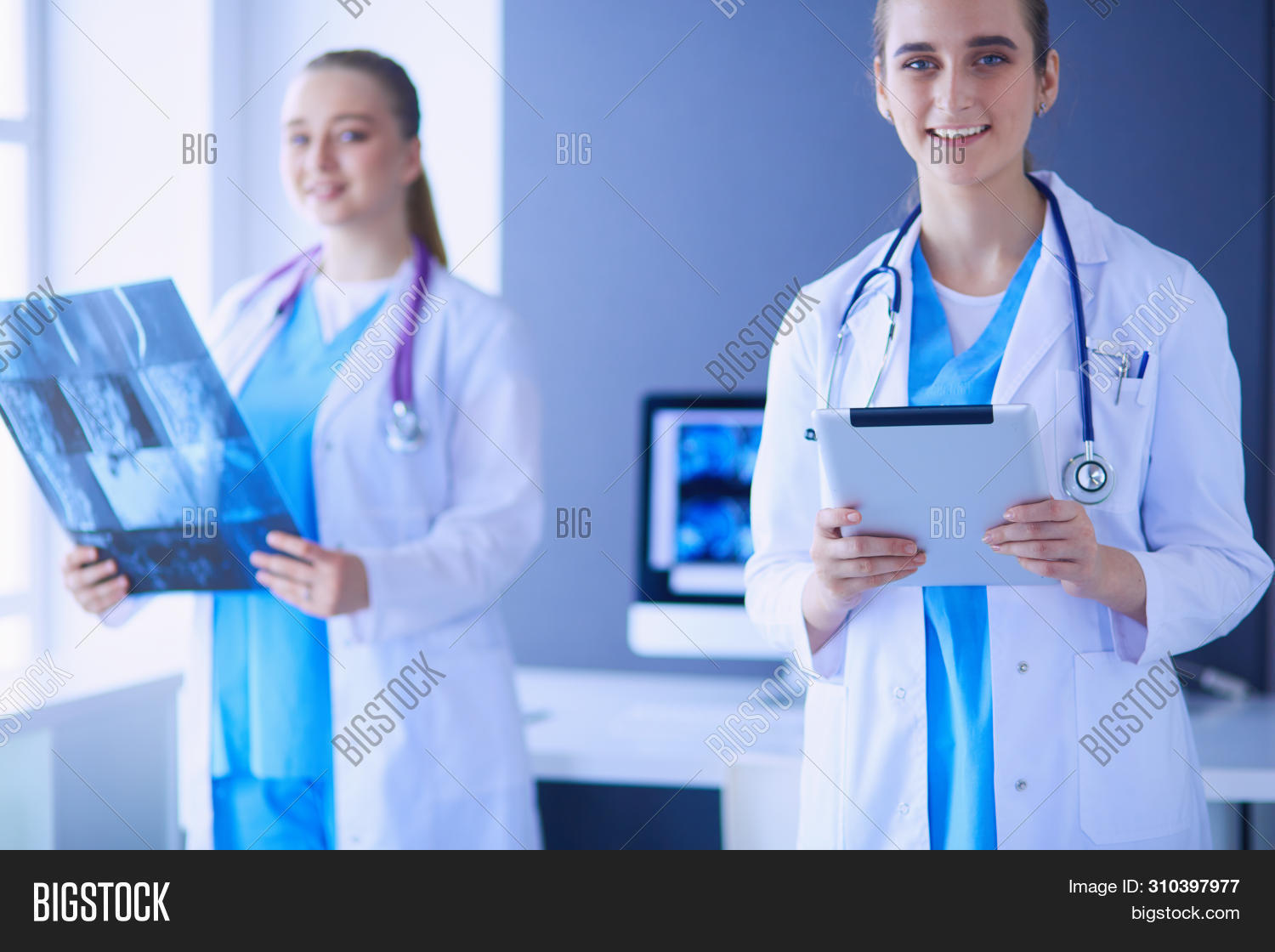 Close Shoot Doctor's Image & Photo (Free Trial) | Bigstock
