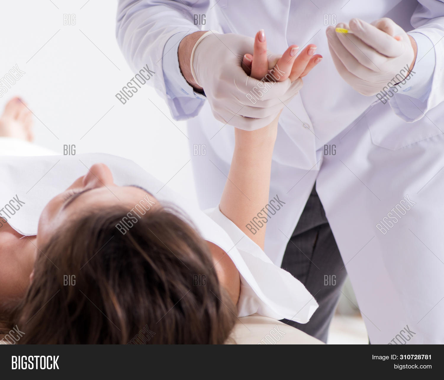 Police Coroner Image & Photo (Free Trial) | Bigstock