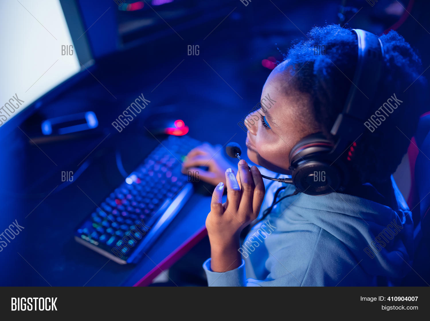 Professional Streamer Image & Photo (Free Trial) | Bigstock