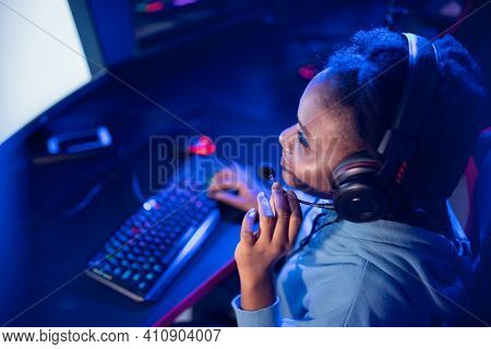 Professional Streamer Image & Photo (Free Trial) | Bigstock