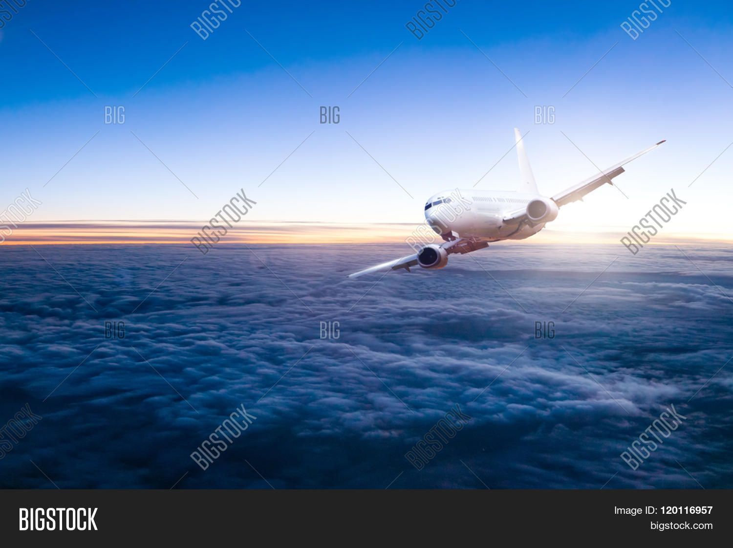 Commercial Jet Image & Photo (Free Trial) | Bigstock