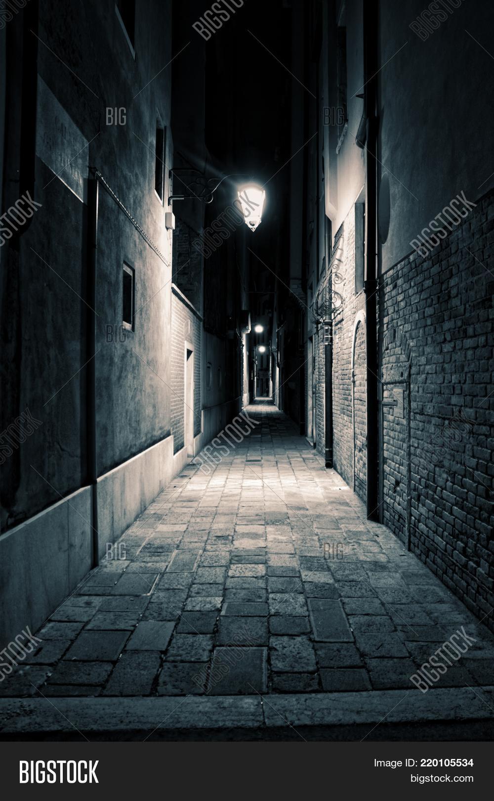 Empty Alley Somewhere Image & Photo (Free Trial) | Bigstock