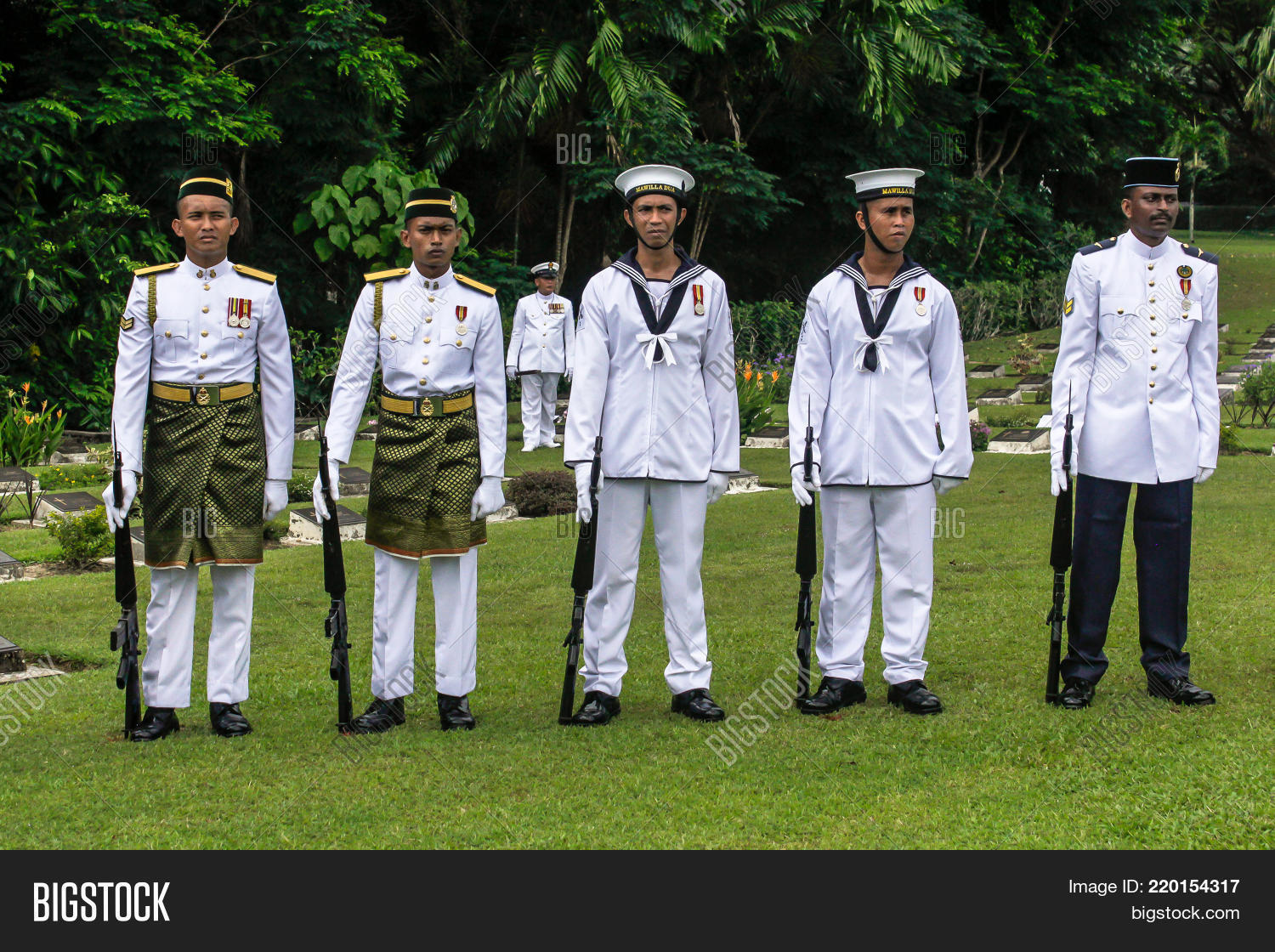 Malaysian Army Officer Uniform