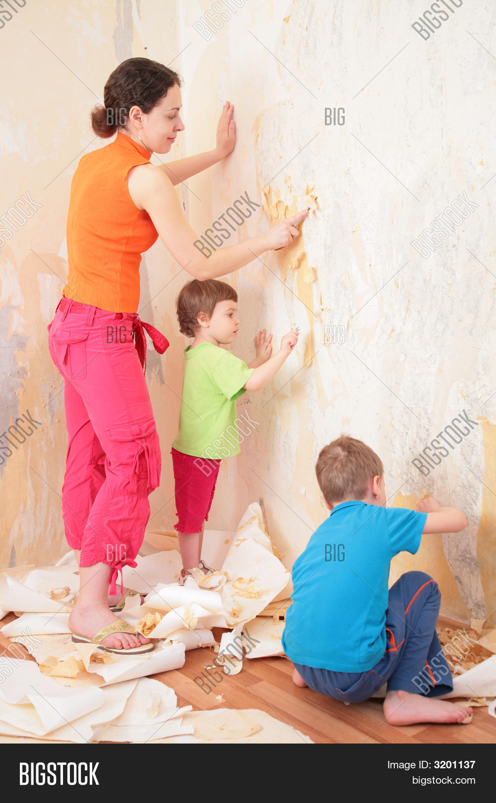 Children Help Mother Image & Photo (Free Trial) | Bigstock