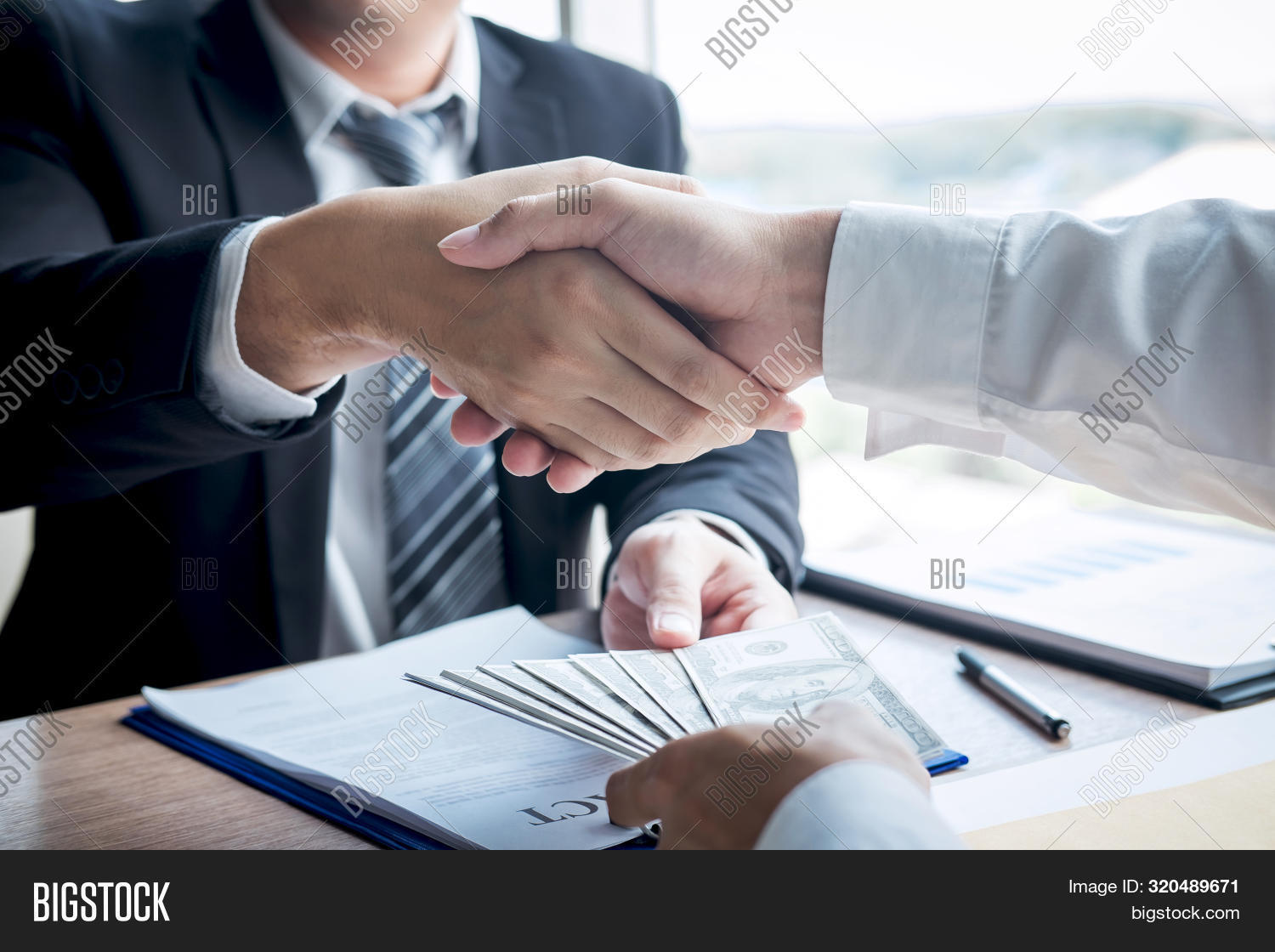 Dishonest Cheating Image & Photo (Free Trial) | Bigstock