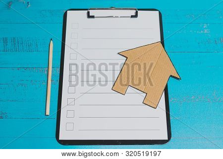 Clipping Board Blank Image & Photo (Free Trial) | Bigstock