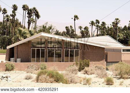 Retro Style Building Image & Photo (Free Trial) | Bigstock