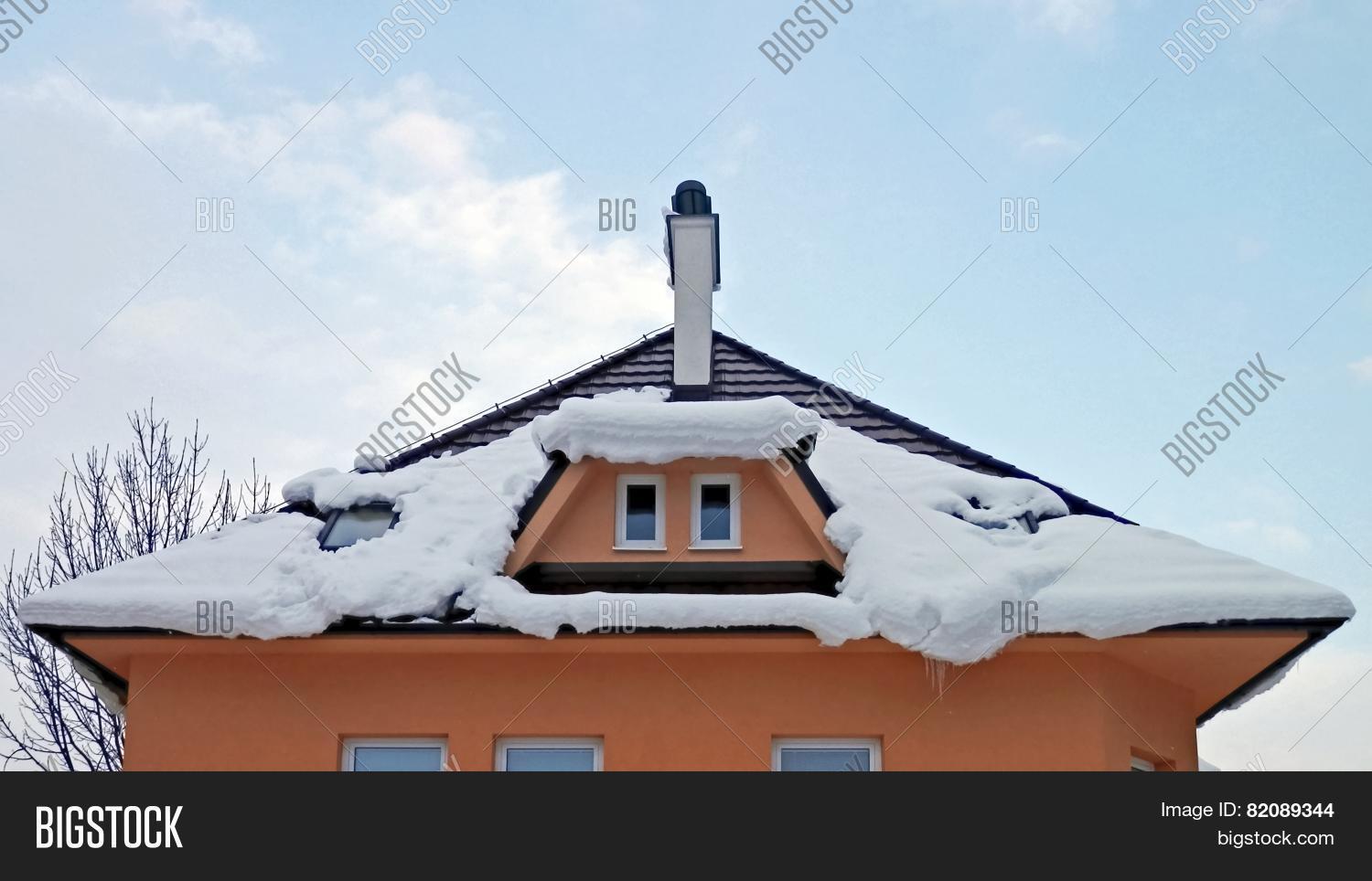 Snow On Roof House Image & Photo (Free Trial) | Bigstock
