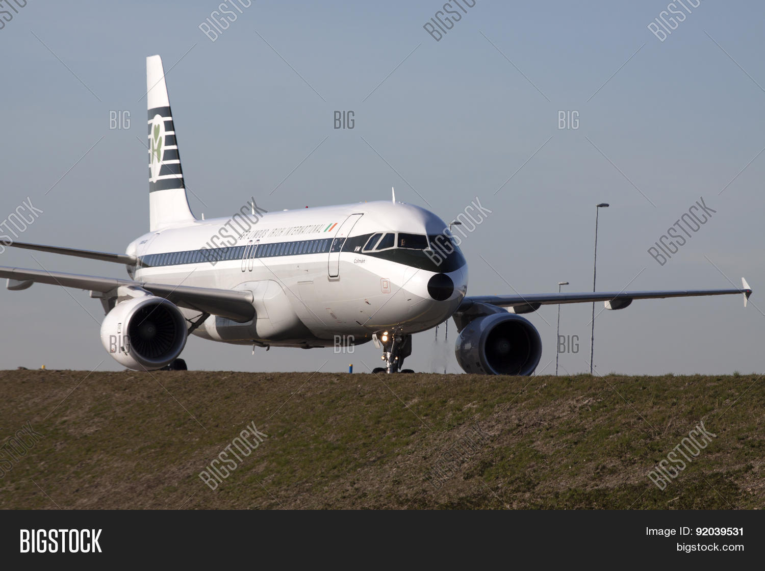 This Boeing Boeing 777 Image & Photo (Free Trial) | Bigstock