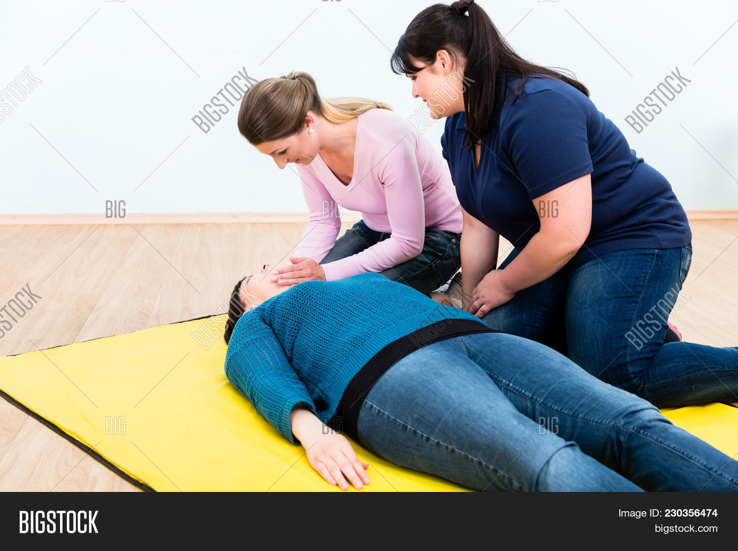 Women First Aid Class Image & Photo (Free Trial) | Bigstock