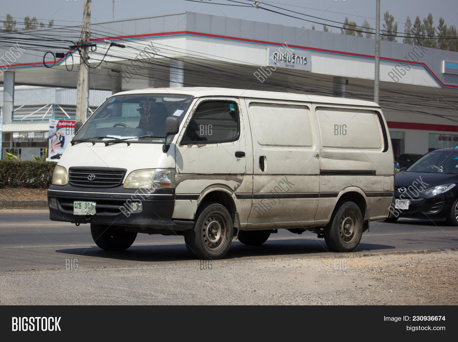 Private Toyota Hiace Image & Photo (Free Trial) | Bigstock
