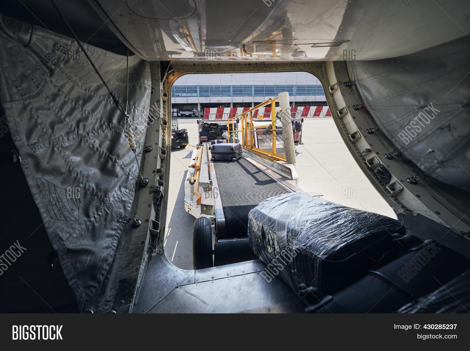 Loading Luggage Image & Photo (Free Trial) | Bigstock