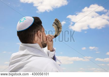 Jewish Man Kippah Image & Photo (Free Trial) | Bigstock