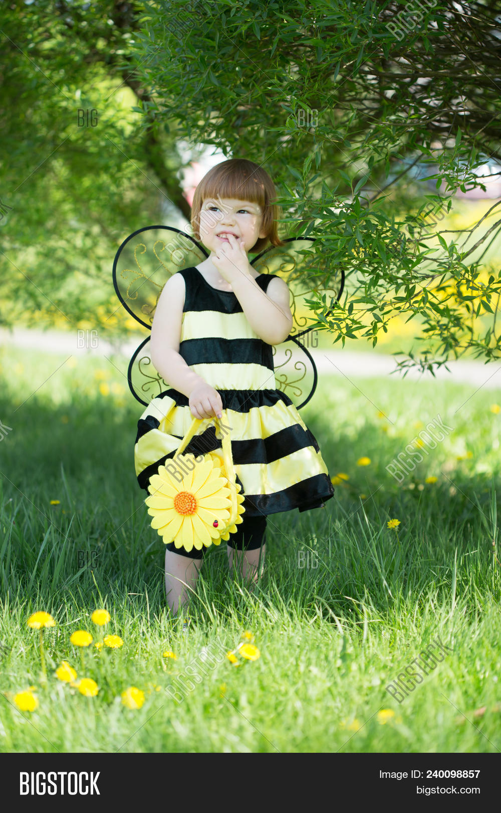 Happy Little Girl Bee Image & Photo (Free Trial) | Bigstock