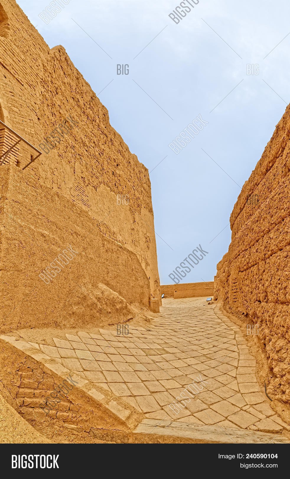 Meybod, Iran - May 6, Image & Photo (Free Trial) | Bigstock