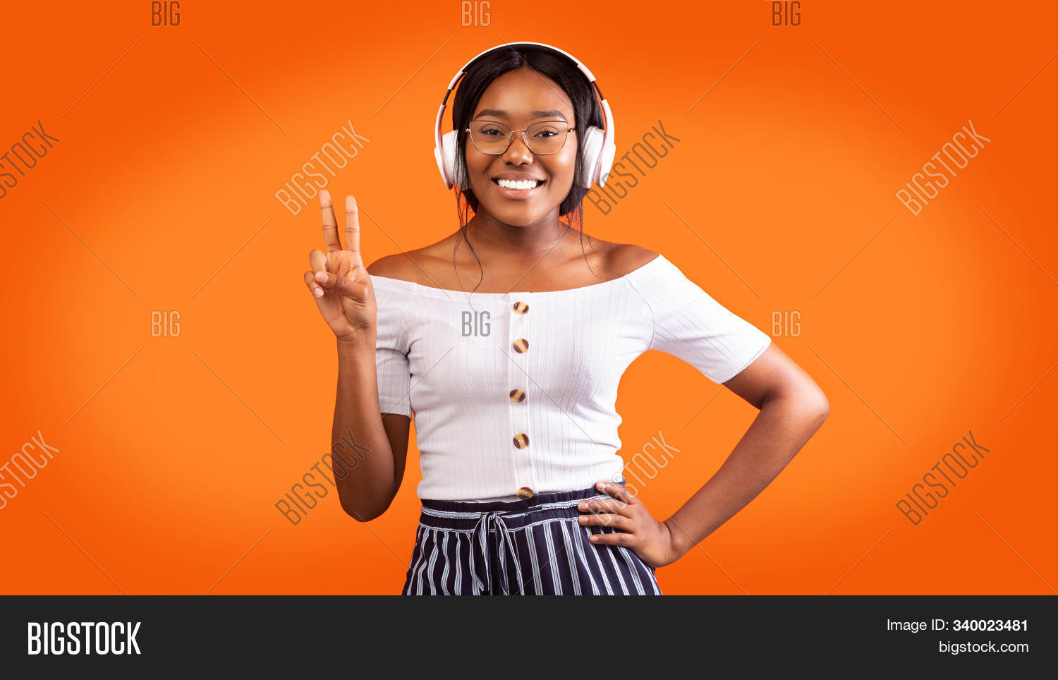 Smiling Afro Lady Image & Photo (Free Trial) | Bigstock
