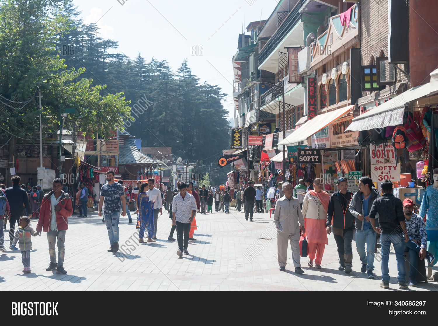 Manali Mall Road Image & Photo (Free Trial) | Bigstock