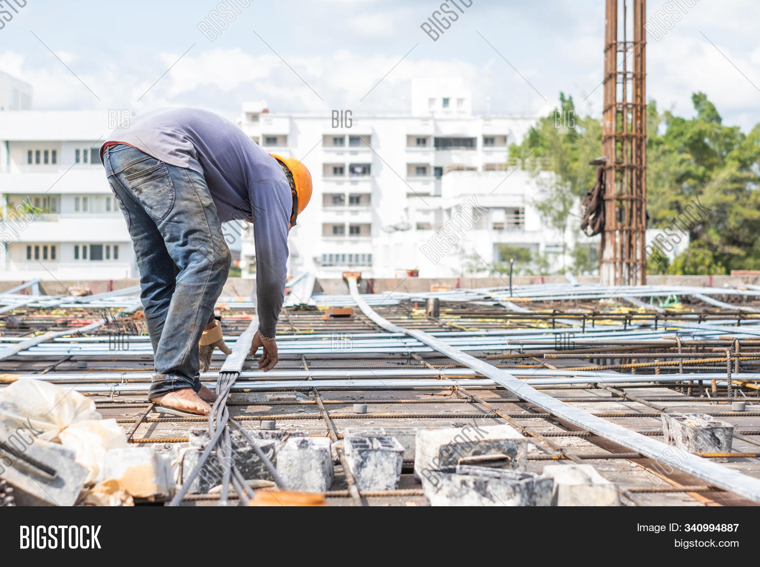 Worker Install Wire On Image & Photo (Free Trial) | Bigstock