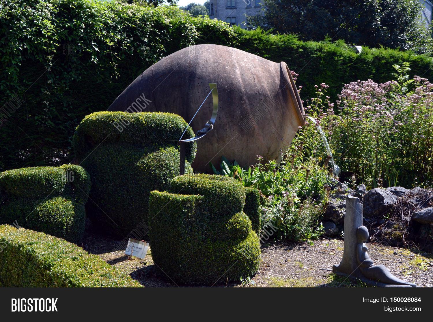 Enormous Amphora Image & Photo (Free Trial) | Bigstock