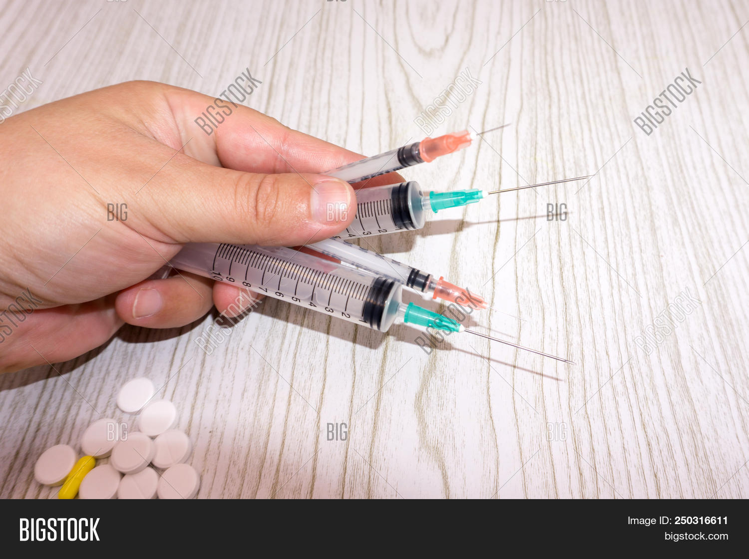 Injection Needle Image & Photo (Free Trial) | Bigstock