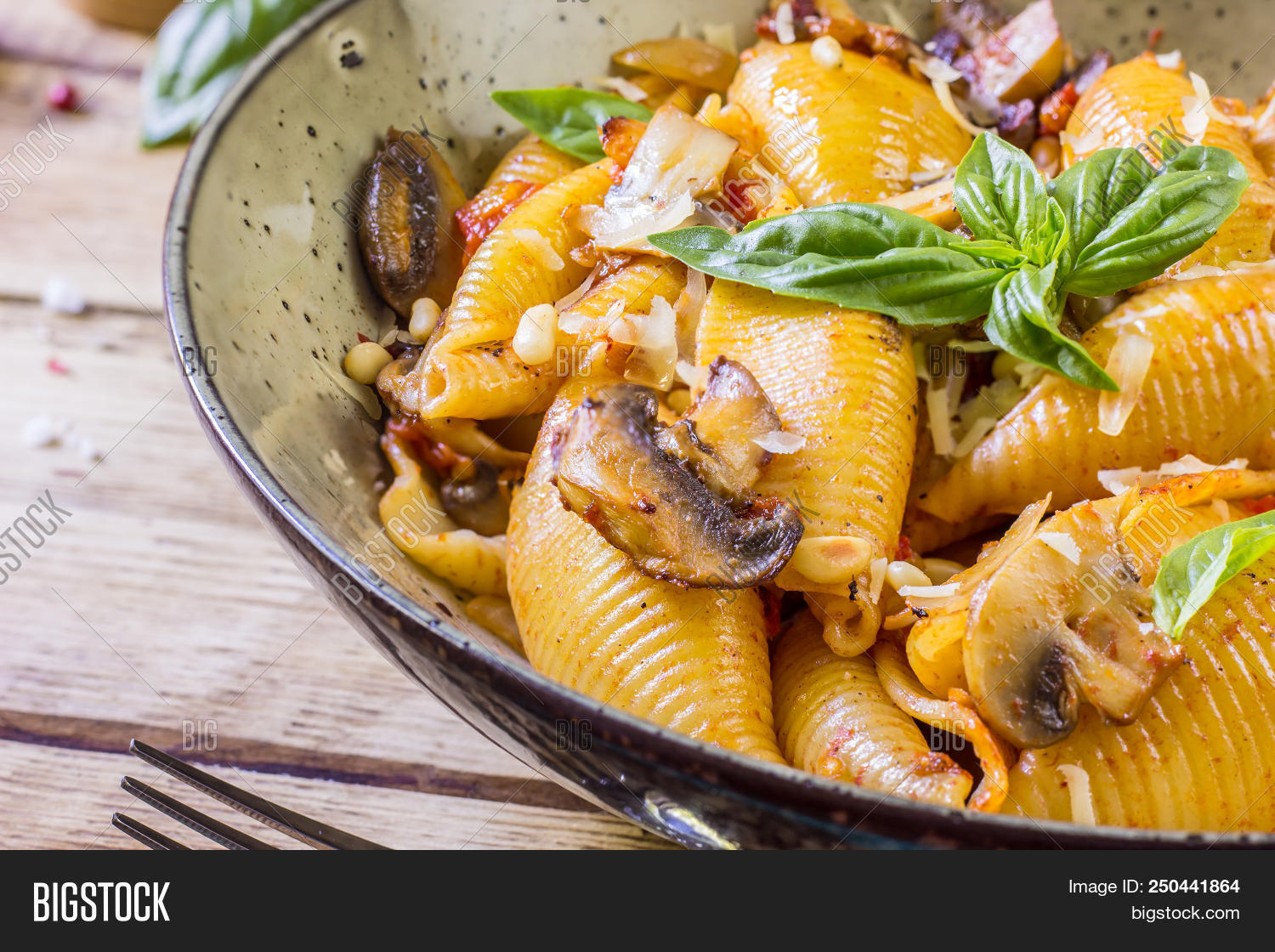 Pasta Conchiglioni Image & Photo (Free Trial) | Bigstock