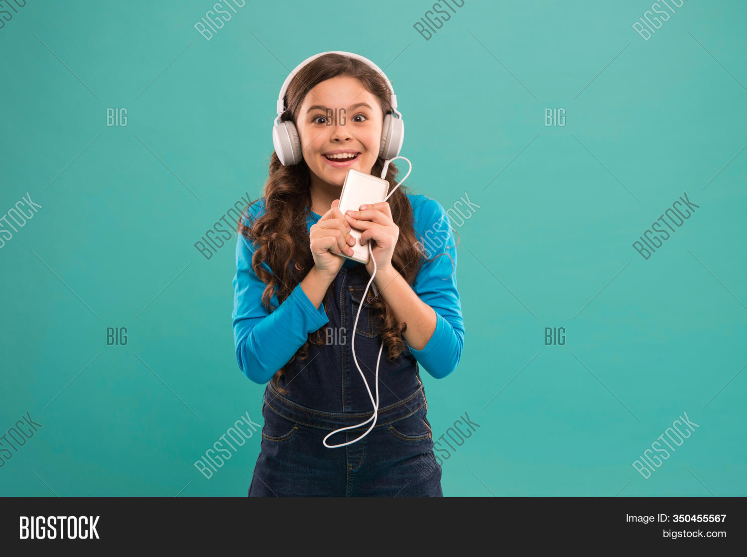 She Happy. Happy Image & Photo (Free Trial) | Bigstock