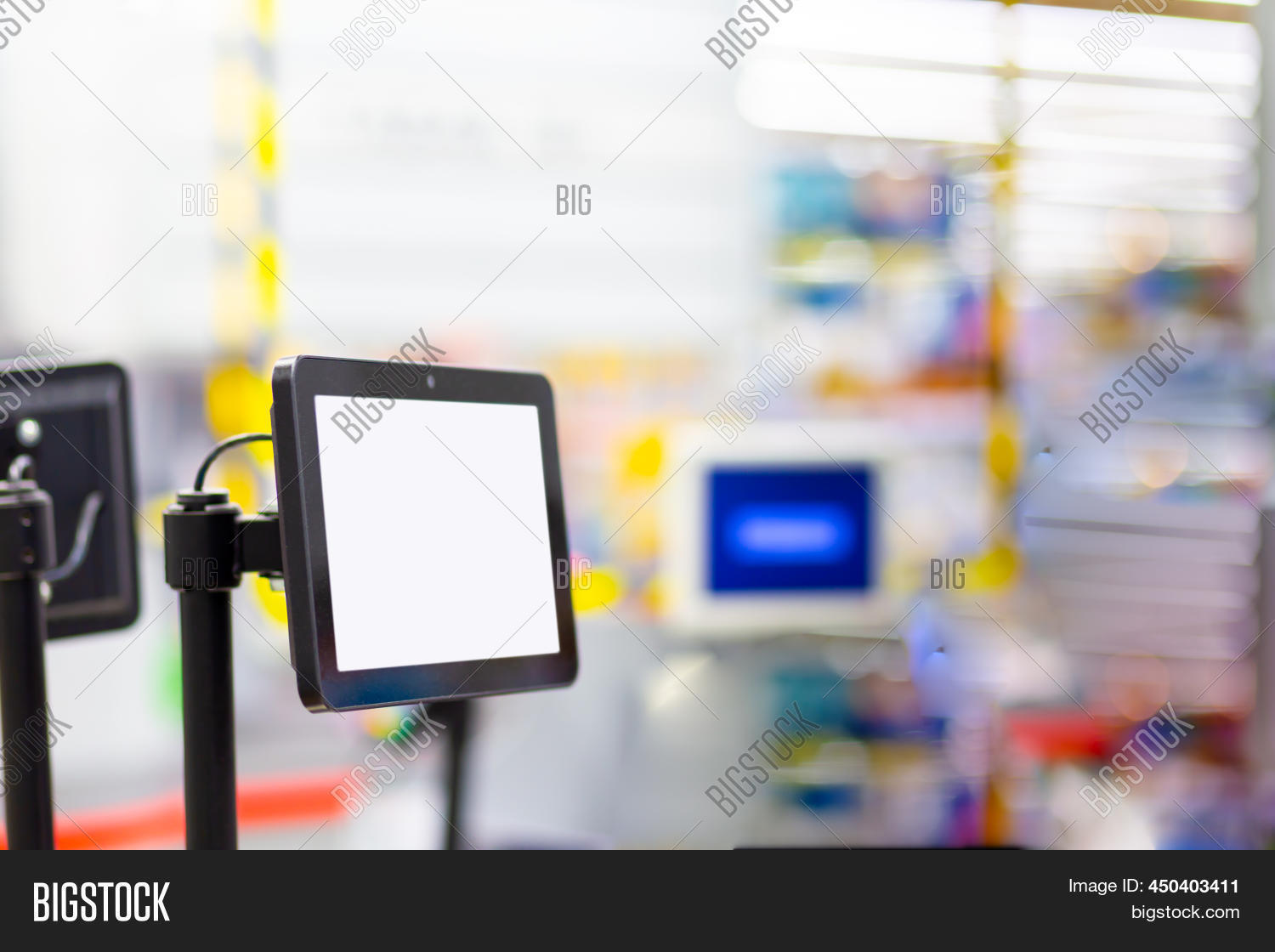 Monitor - White Screen Image & Photo (Free Trial) | Bigstock
