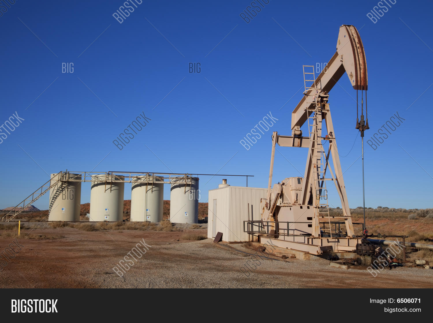 Oil Well Image & Photo (Free Trial) | Bigstock