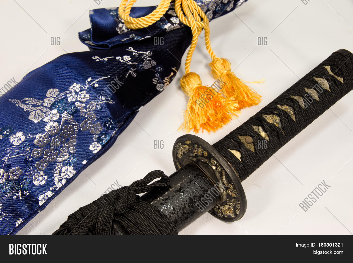 Japanese Sword Sheath Image & Photo (Free Trial) | Bigstock