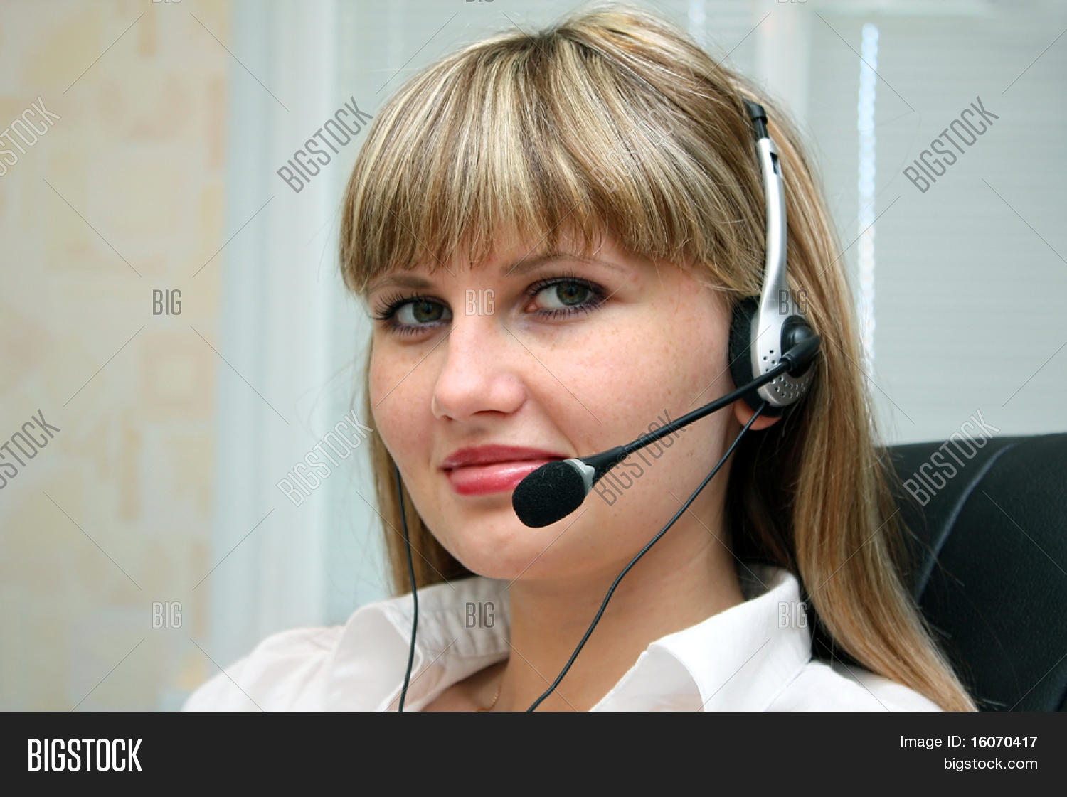 Young Girl Headset Image & Photo (Free Trial) | Bigstock
