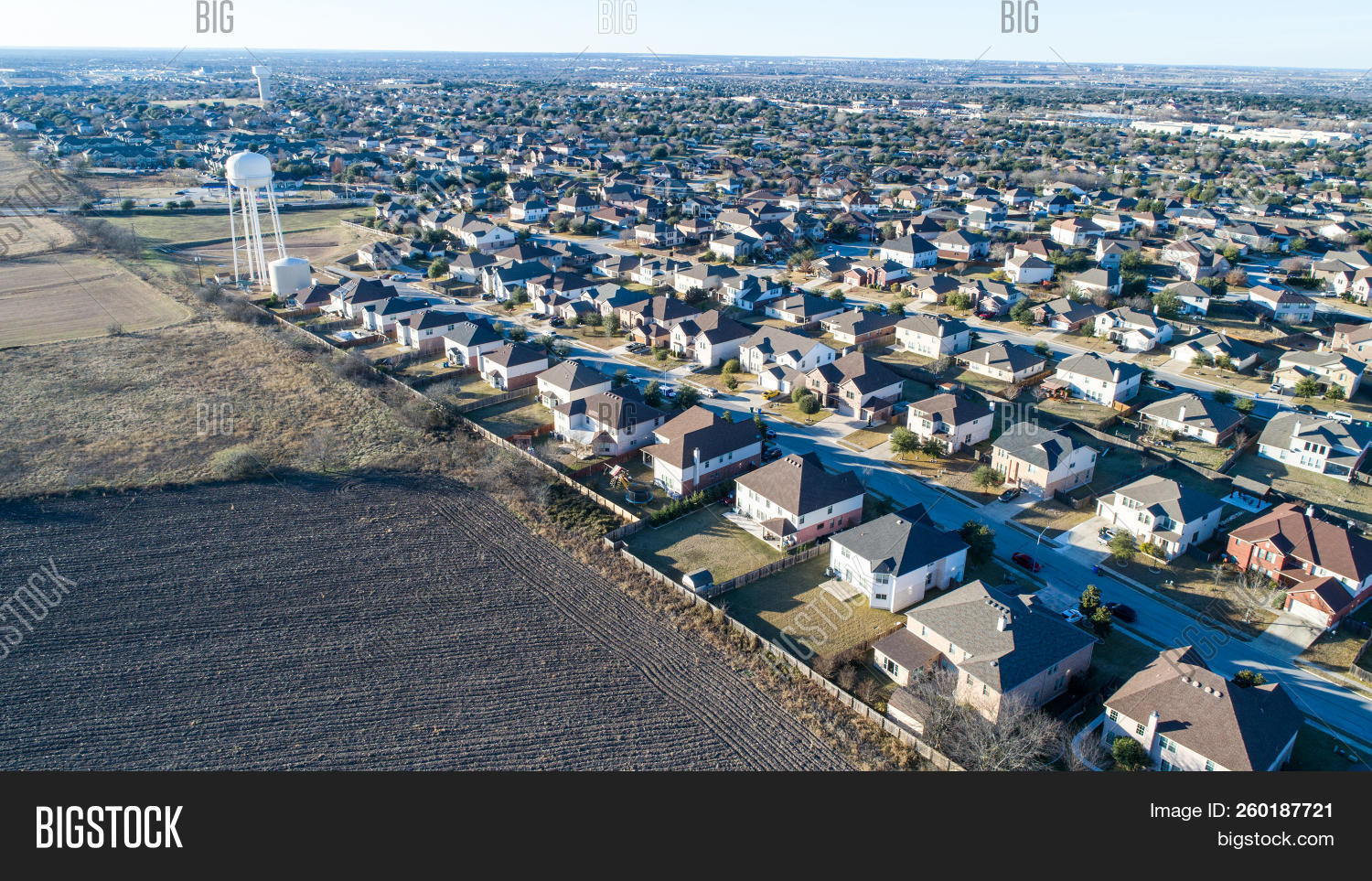 Round Rock Suburbia Image & Photo (Free Trial) | Bigstock