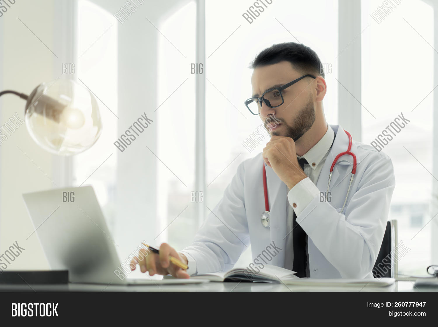 Doctor Using Laptop Image & Photo (Free Trial) | Bigstock