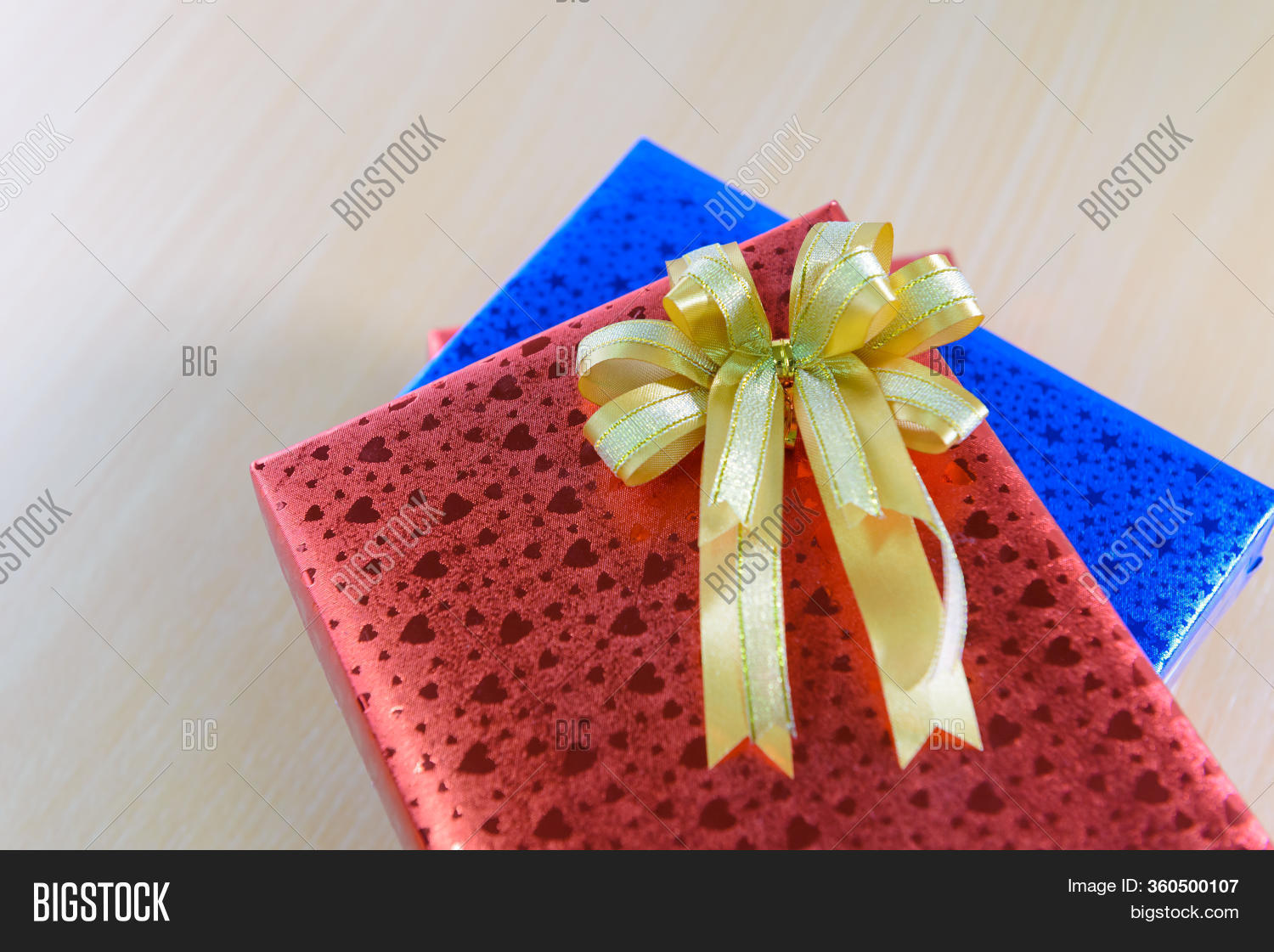 Gift Box Bow On Wooden Image & Photo (Free Trial) | Bigstock