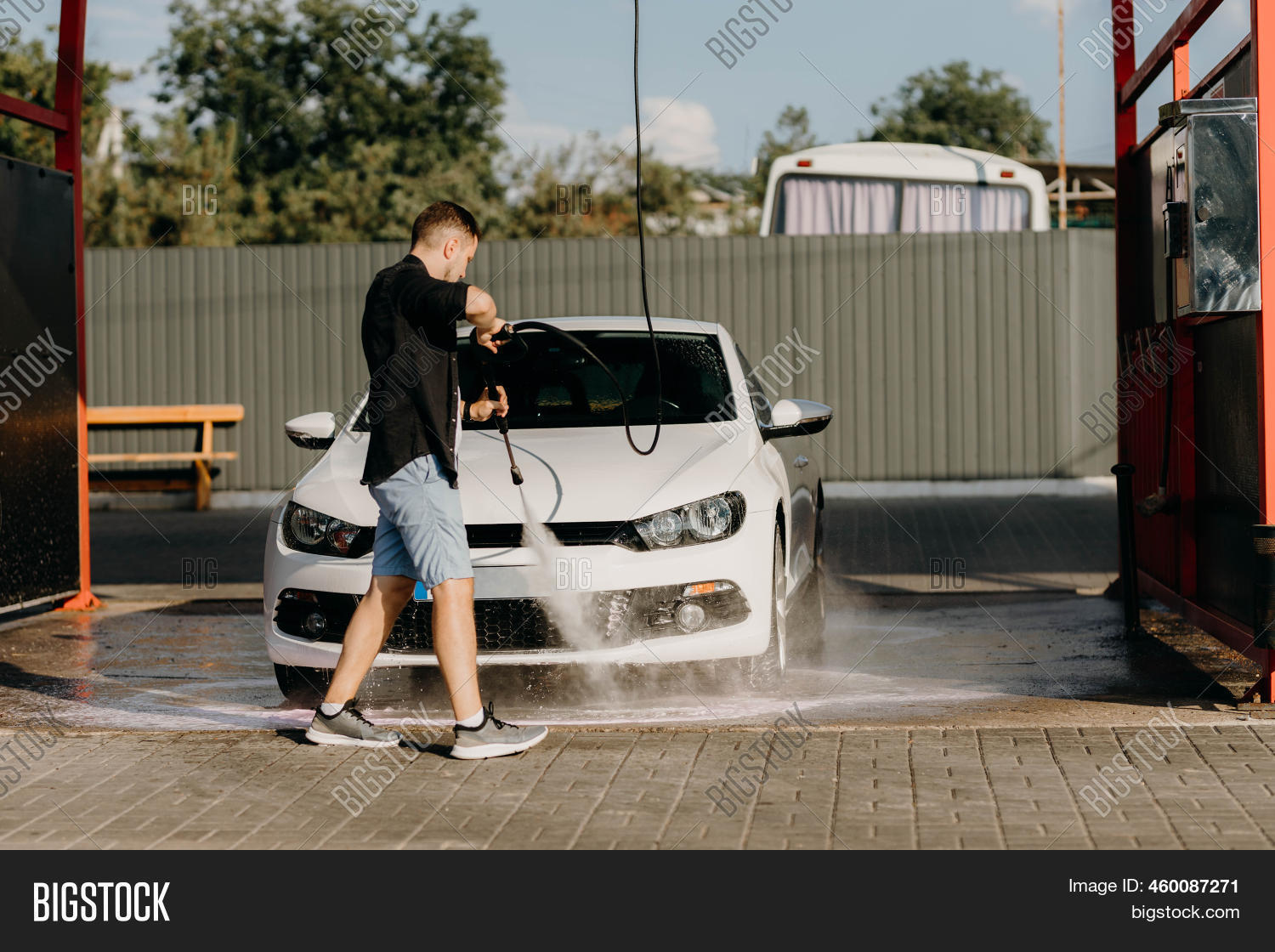 Man Wiping Car Image & Photo (Free Trial) | Bigstock