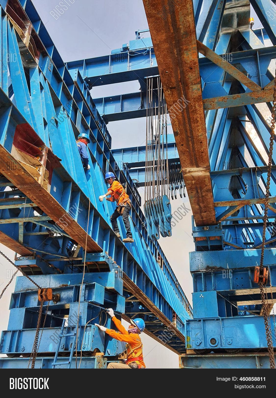 This Steel Structure Image & Photo (Free Trial) | Bigstock