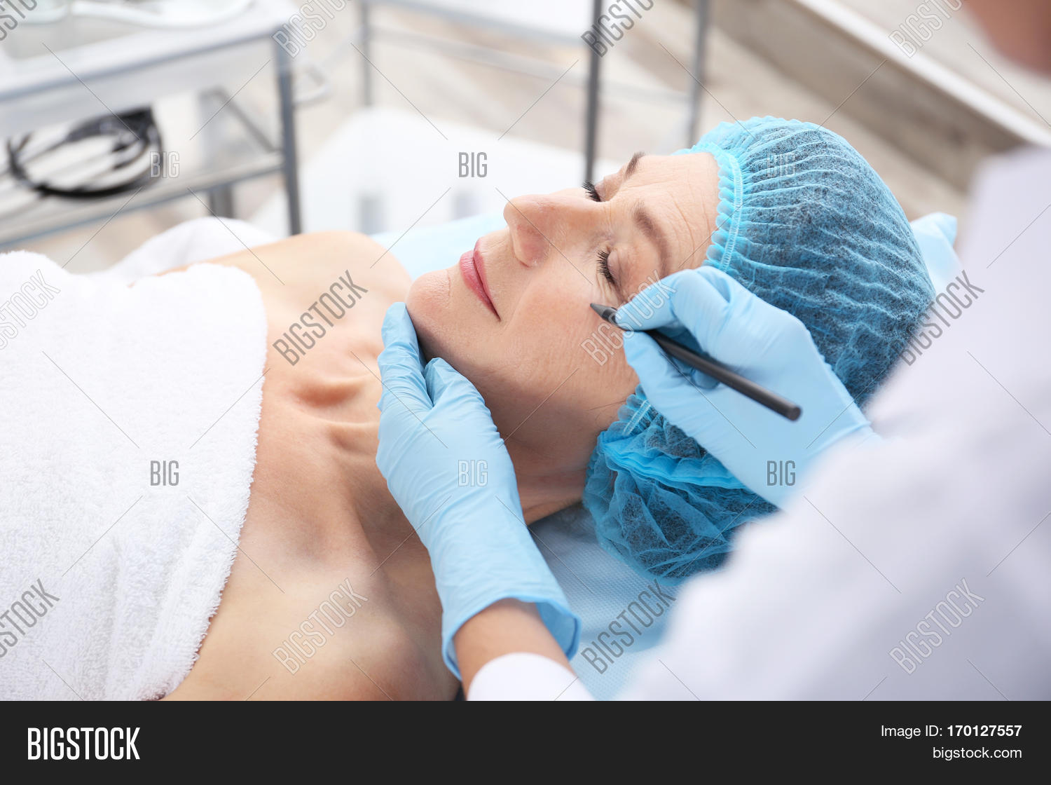 Surgeon Hand Drawing Image & Photo (Free Trial) | Bigstock