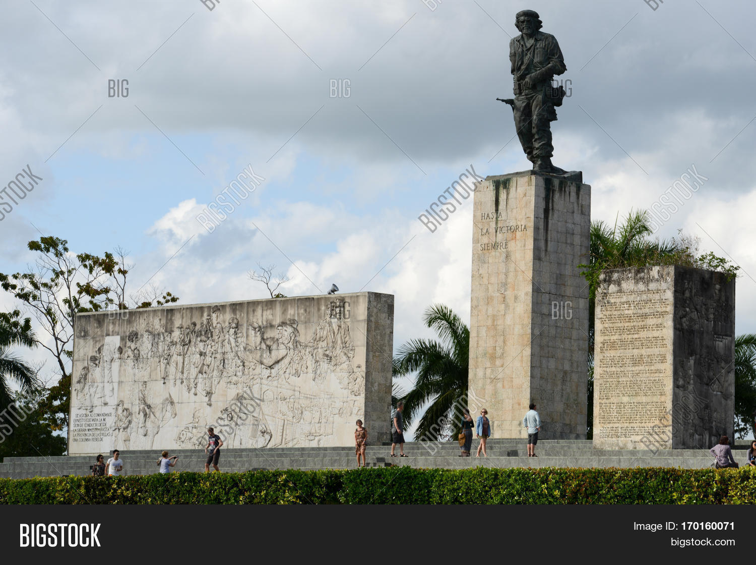 Che Guevara Statue Image & Photo (Free Trial) | Bigstock