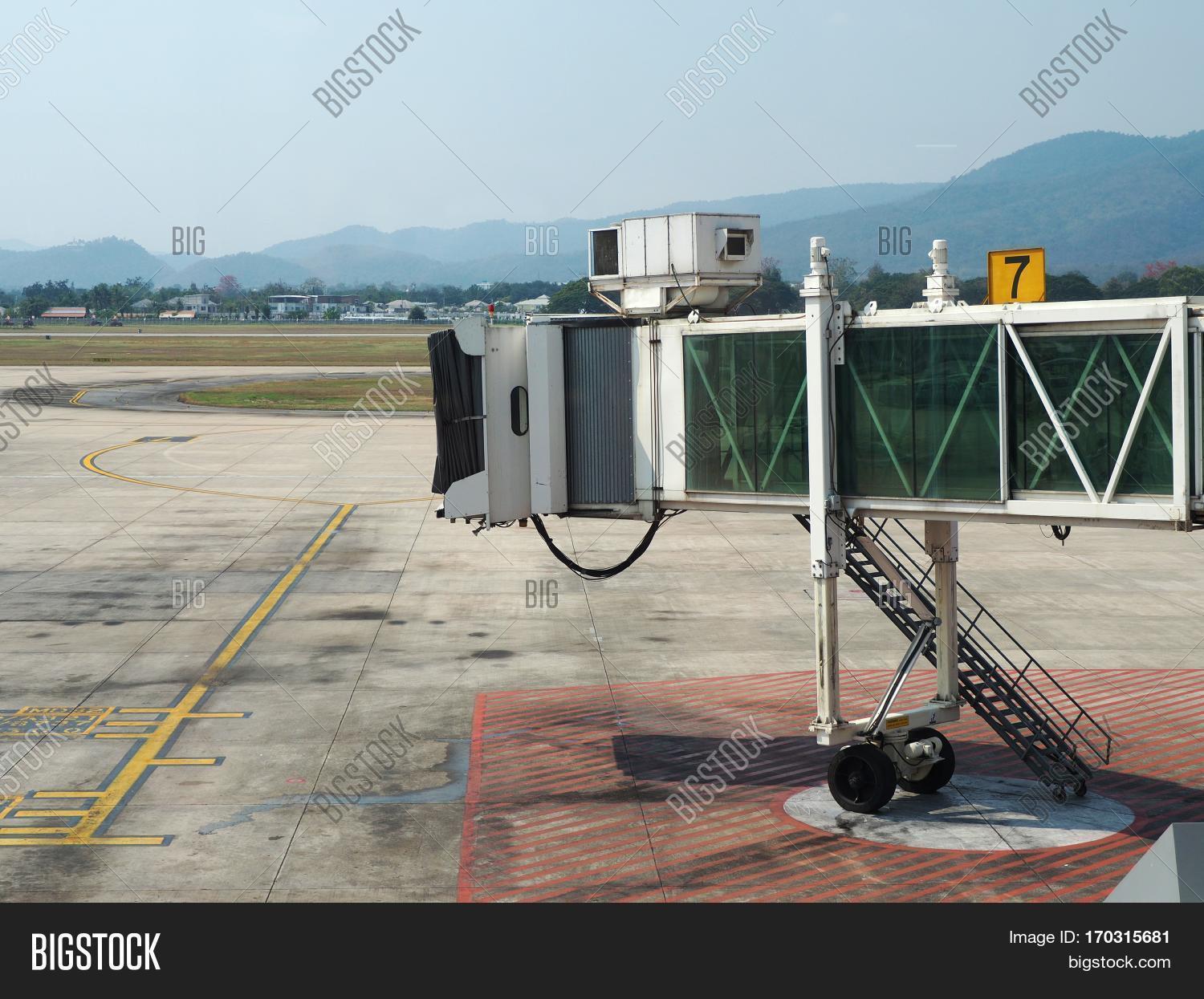 Terminal Boarding Gate Image & Photo (Free Trial) | Bigstock