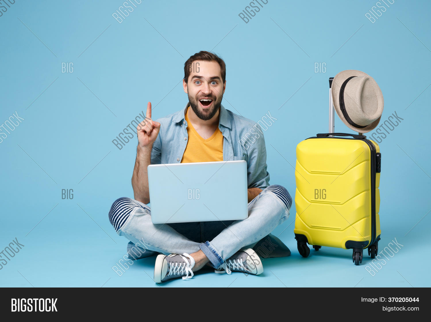 Excited Traveler Image & Photo (Free Trial) | Bigstock