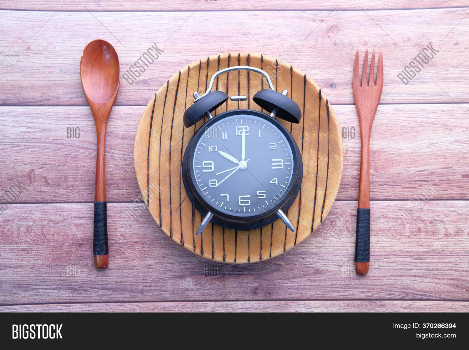 Alarm Clock Plate Image & Photo (Free Trial) | Bigstock