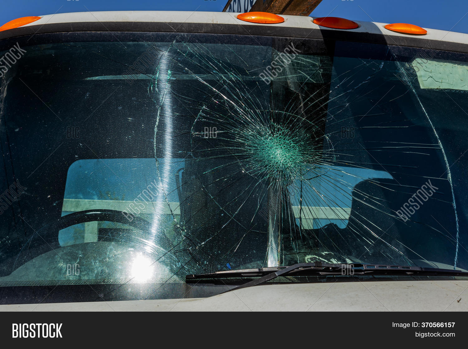 Broken Car Windshield Image & Photo (Free Trial) | Bigstock