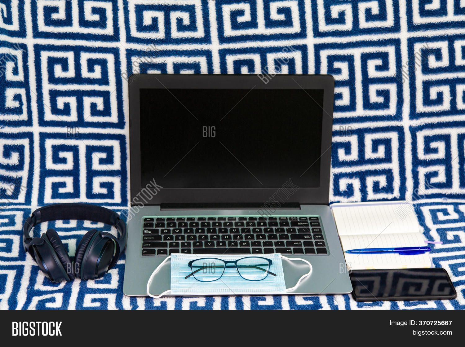 Laptop, Face Mask, Image & Photo (Free Trial) | Bigstock