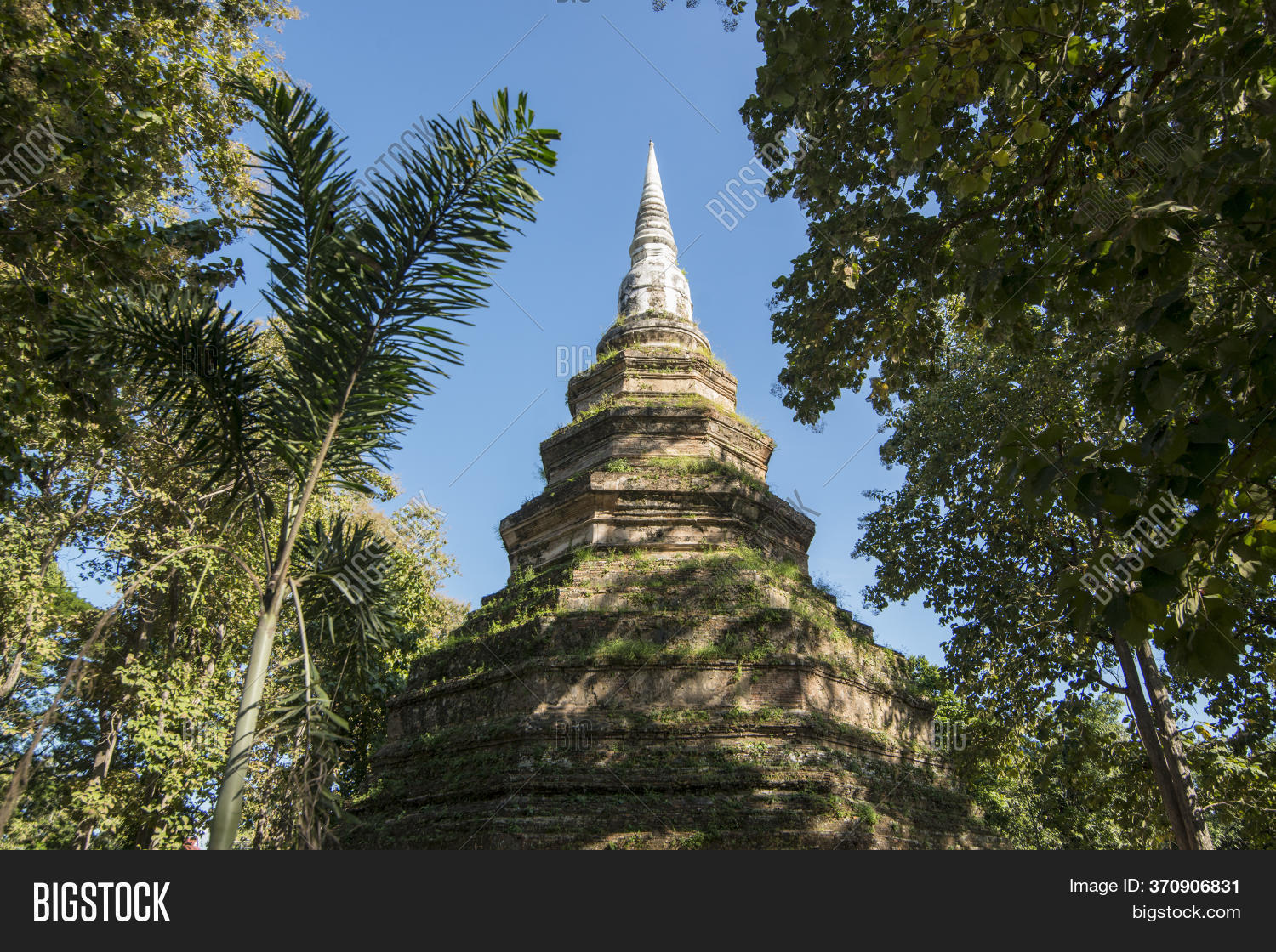 Thailand Chiang Saen Image & Photo (Free Trial) | Bigstock