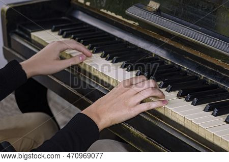 Hands On Piano Image & Photo (Free Trial) | Bigstock