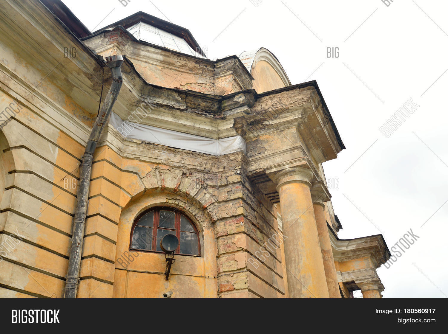Dilapidated Historic Image & Photo (Free Trial) | Bigstock