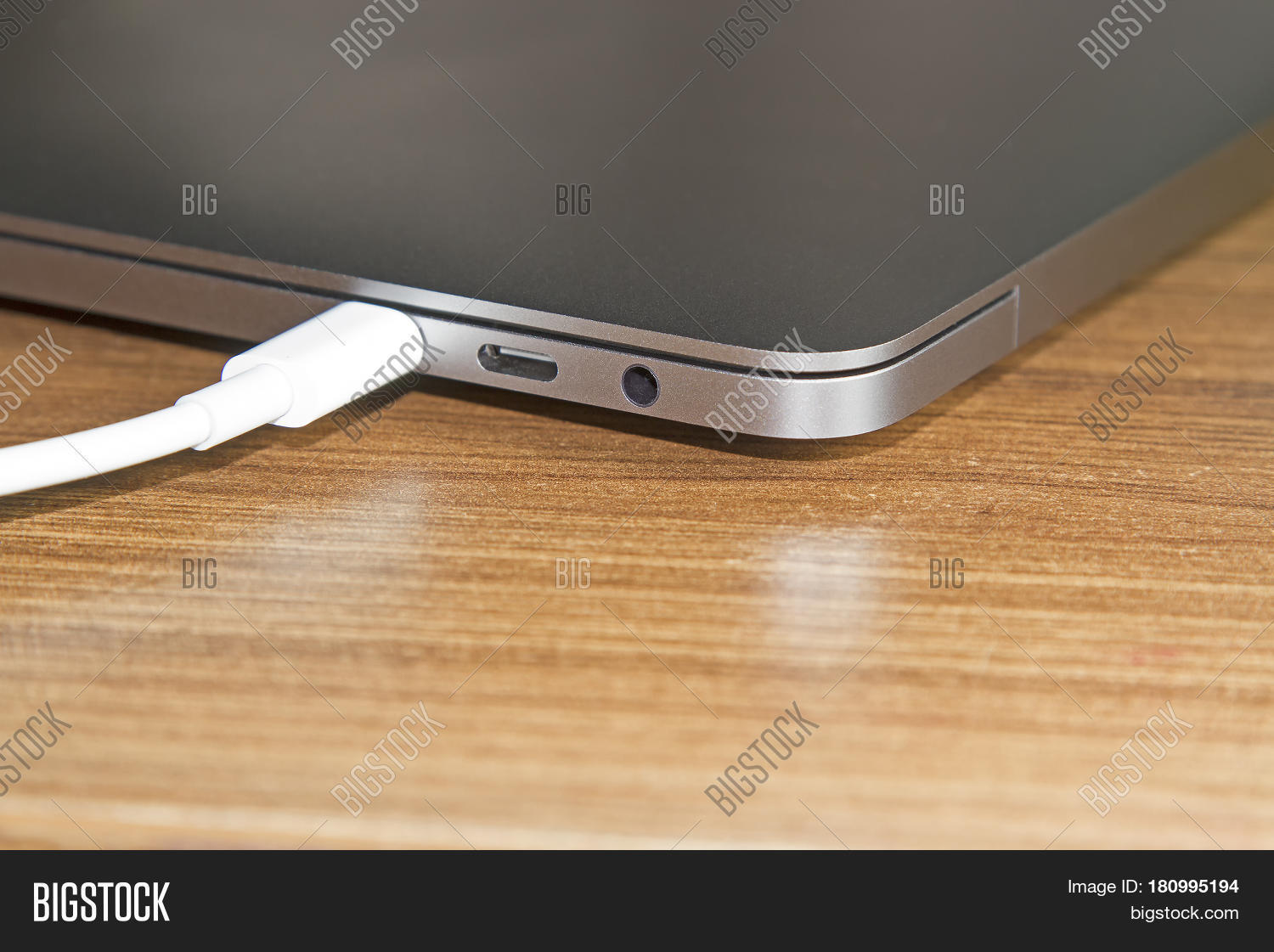 USB Type-C Port Cable' Image & Photo (Free Trial) | Bigstock
